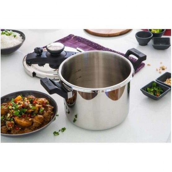 Prestige Twist N Lock Pressure Cooker 6ltr 47289 only £69.99
